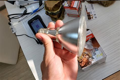 Лампа точечного прогрева ReptiZoo 75W - Интернет–магазин «Дарвин»