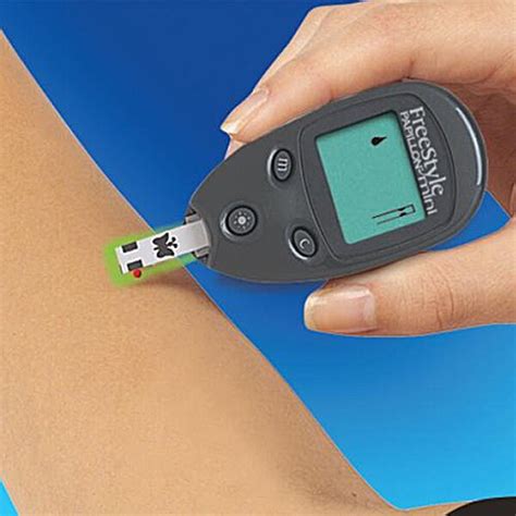 Глюкометр FreeStyle Papillon Mini + 100 тест - смужок ( ABBOTT , США ...