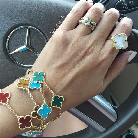 Pin by Katja Meyer on Jewelry | Van cleef and arpels jewelry, Expensive ...