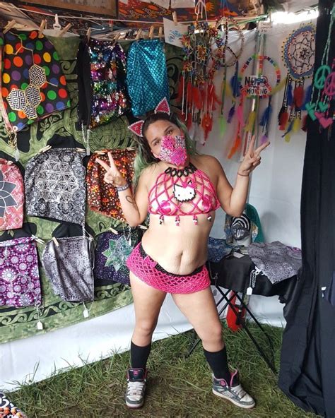 Kandi outfit etsy.com/shop/kanditoybox Diy Festival, Festival Makeup ...