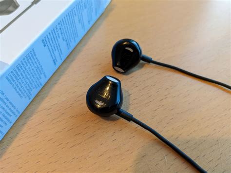 Review: Günstige Kopfhörer Philips 1000 Series Earbud TAUE100/UE100BK ...