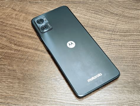 MOTO E22: ANDROID 12 PURO Y GRANDES PRESTACIONES