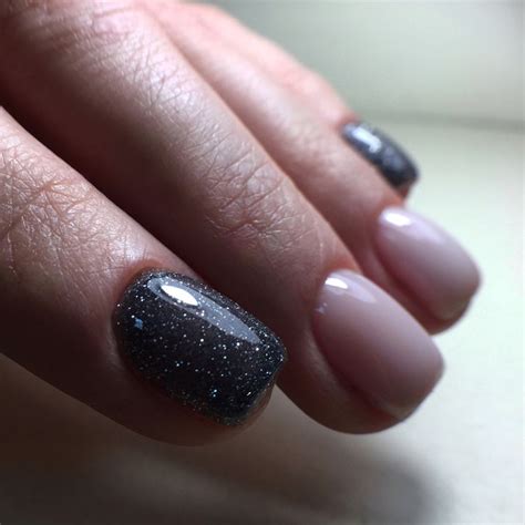 NAILS | LASHES | BERGAMO on Instagram: "Блискіток багато не буває ...
