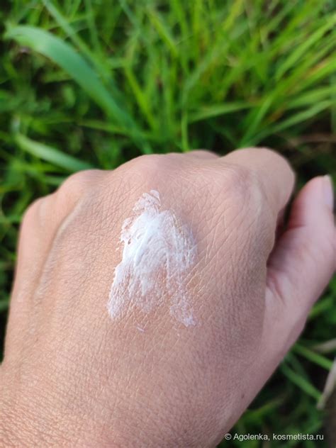 Солнцезащитный увлажняющий крем для лица и кожи вокруг глаз La Roche ...