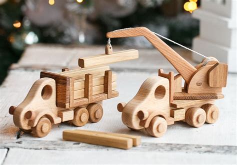 игрушки из дерева - Поиск в Google | Camiones de juguete de madera ...