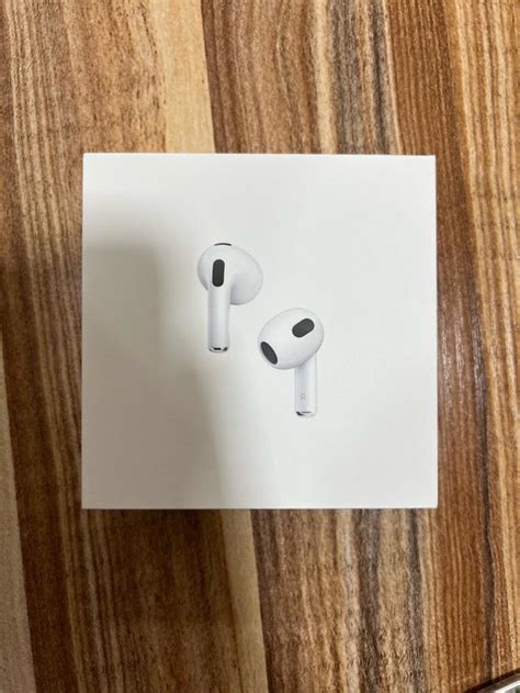 AirPods (3rd generation) with Lightning Charging Case | ENNXO