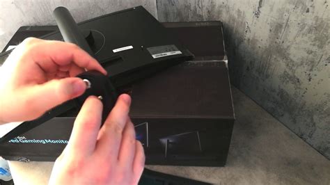 Samsung C24FG73 Curved Gaming Monitor Unboxing [GERMAN] - YouTube