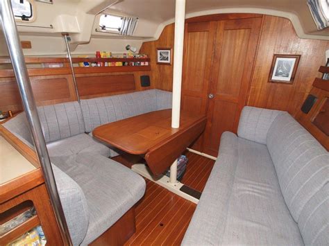 Hunter 35.5 Legend sailboat for sale | White Whale Yachtbrokers