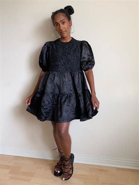 Loose Clothing Is Still Trending—Here Are the Best Styles | Who What ...