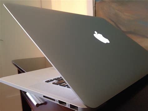 Mobile-review.com Неделя с MacBook Pro 2016 года - неоднозначная Pro-шка