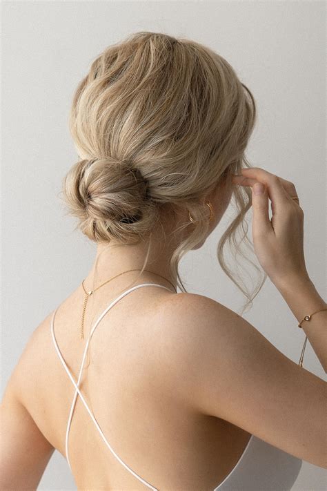 EASY LOW BUN UPDO FOR WEDDING SEASON - Alex Gaboury