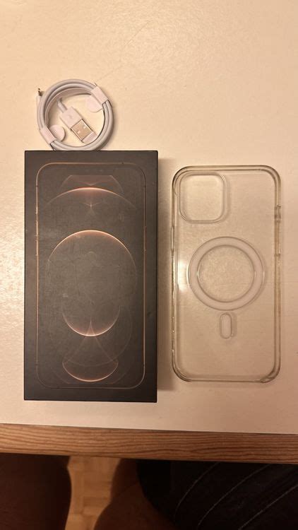 iPhone 12 Pro Max Box + 10 Cases | Kaufen auf Ricardo