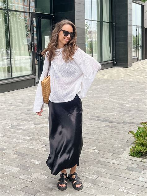 Satin maxi skirt outfit ideas | Стильные наряды, Стиль одежды, Наряды