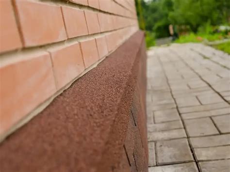 Облицовка цоколя дома фасадными панелями: особенности и этапы монтажа ...