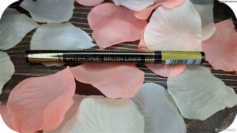 Подводка-фломастер для глаз Eveline УЛЬТРАСТОЙКАЯ PRECISE BRUSH LINER ...
