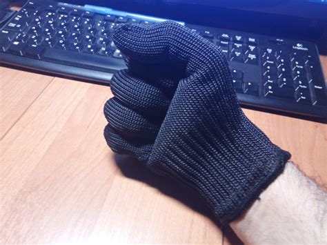 Перчатки, которые не боятся ножа