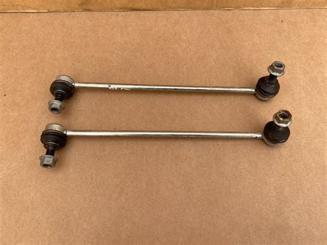 Fii primul care adaugi o recenzie la „Set bielete antiruliu VW Golf 7 ...