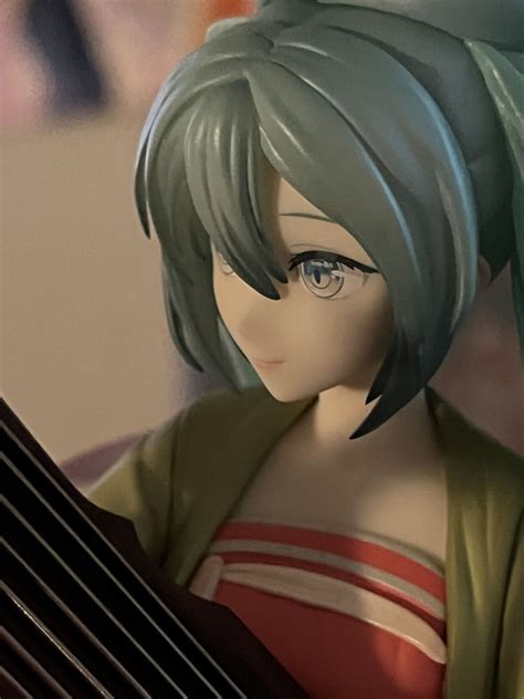First scale figure review!! — MyFigureCollection.net