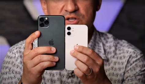 Iphone 12 В Руках Фото — Картинки
