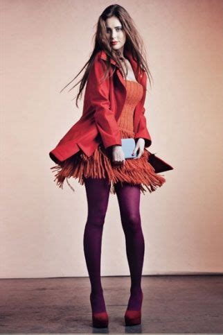 С чем носить фиолетовые колготки | Fashion tights, Colored tights ...