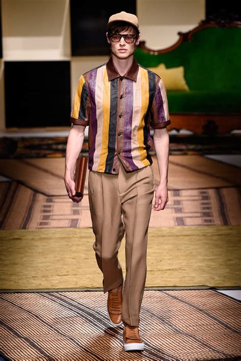 [PHOTOS] Salvatore Ferragamo’s Memorable Shoe Moments – Footwear News
