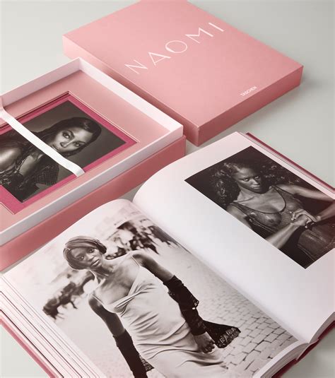 Naomi: Updated Edition book in pink - Taschen | Mytheresa