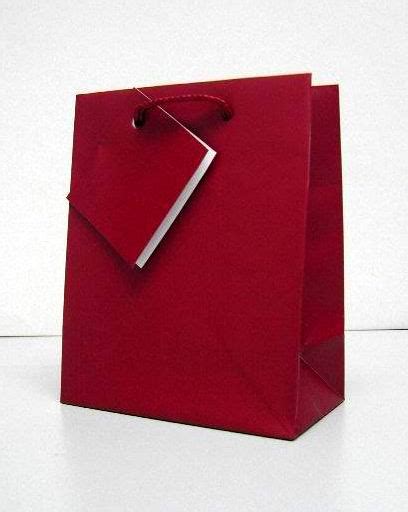 Подарочный пакет однотонный Красный с матовой ламинацией 11 x 14 x 6 см ...