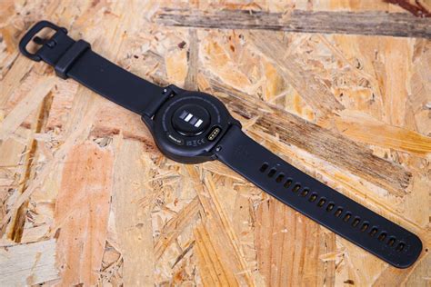 Review: Garmin vivomove Sport | road.cc