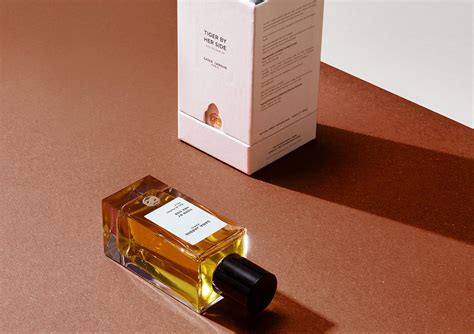 The 15 Best Natural & Non-Toxic Perfume Brands for Blissful Scents