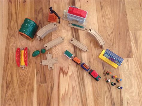 KEENWAY TRAIN Play Set 35+ Pieces, 4 Trains-motorized, EUC! FUN ...