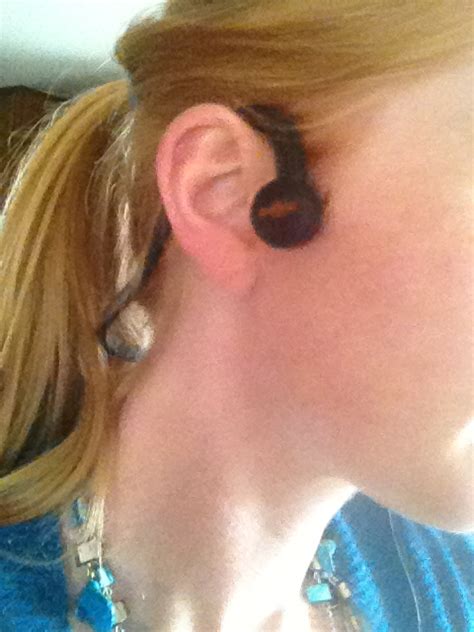 My Dirt Road Anthem: AfterShokz Sportz M2 Headphones Review