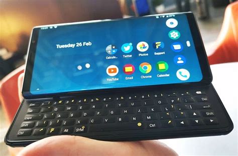 Назад в будущее: смартфон Fxtec Pro1 за $650 с выдвигающейся вбок ...