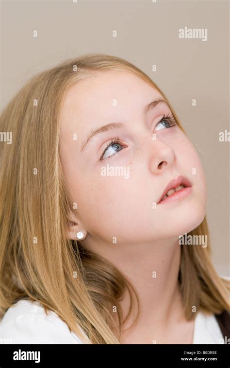 Young Blonde 12 Year Old Stockfotos & Young Blonde 12 Year Old Bilder ...