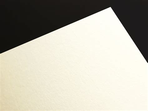Коллекция дизайнерской бумаги Colorplan