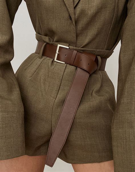 Details — MODEDAMOUR
