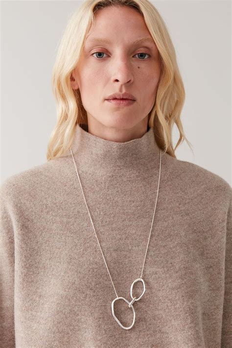 Accessories | Cos jewellery, Floral pendant necklace, Fashion necklace