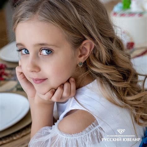 Как выбрать серьги для девочки?🧒 🌸 Если ушки проколоты совсем недавно ...
