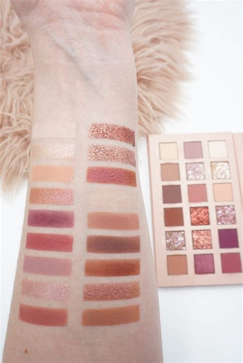Aesthetically Pleasing Huda Beauty New Nude Palette Review