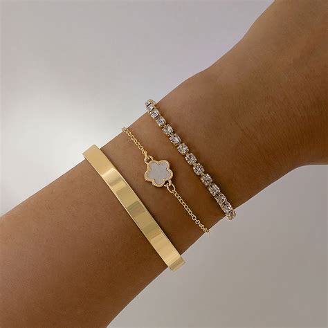 UNI-10768 - White Flower Gold - Bracelet Set of 3 – AB Wholesale