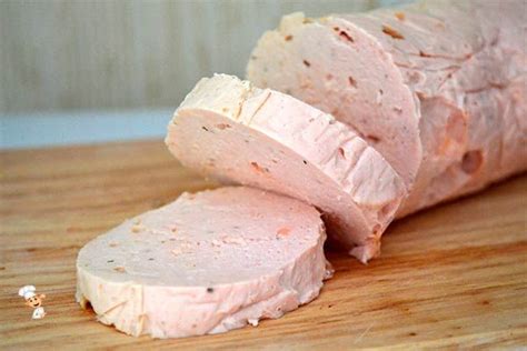 Колбаса домашняя из курицы, простой рецепт.