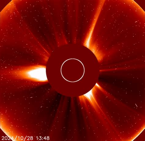 Комета ATLAS «розвалилася» при підльоті до Сонця — Український ...