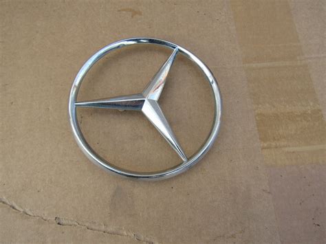 2 MERCEDES W124 SEDAN GWIAZDA ZNACZEK LOGO W KLAPE - 12992852915 ...