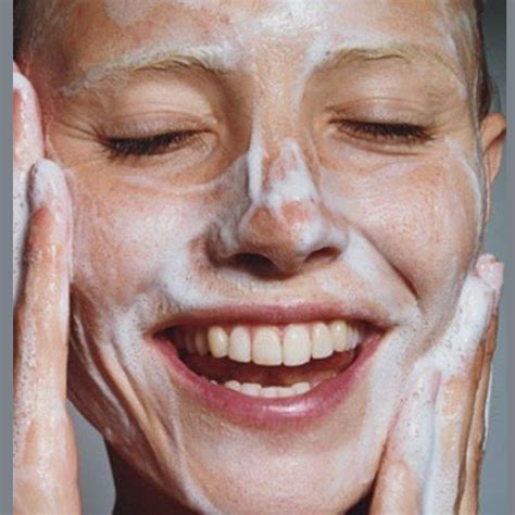 Super Aqua Cell Renew Snail Cleansing Foam | Soledist Landing