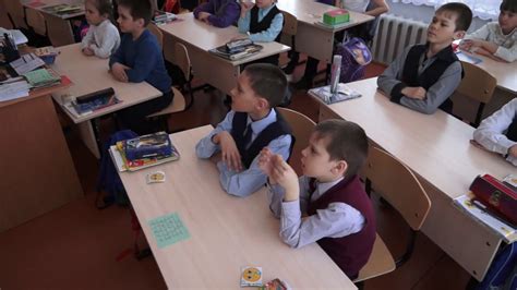 Урок в начальной школе - YouTube