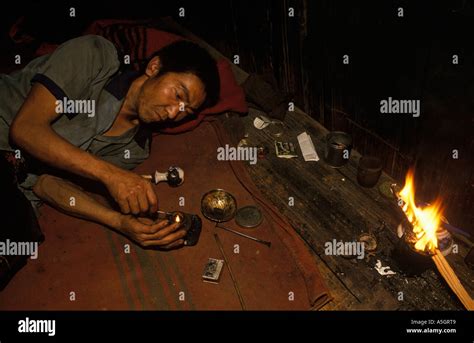 Heroin Opium Drugs Stockfotos & Heroin Opium Drugs Bilder - Alamy