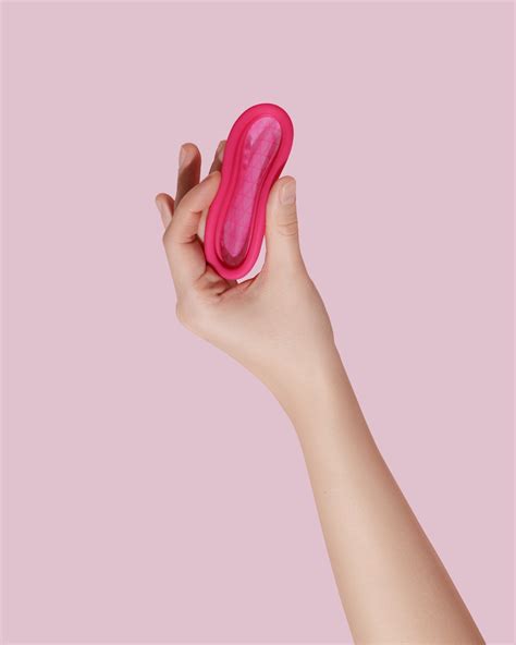 What is a Menstrual Disc and How Do You Use One? - Wear Next.