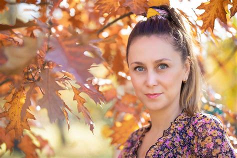 Oksana Samoilenko - Insearch.pk