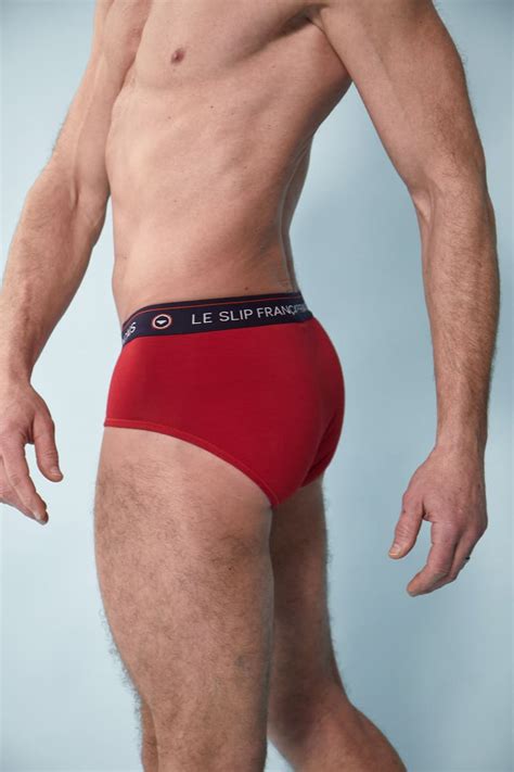 Le Slip Français dévoile ses sous-vêtements à moitié prix : (R)évolution