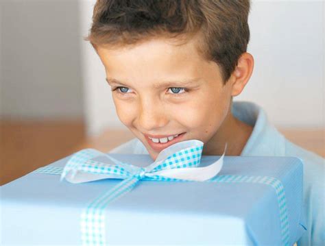 Что подарить на 9 летие мальчику: Что подарить мальчику на 9 лет на ...