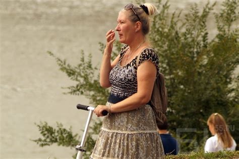 Омичка рассекала на авиашоу в День города на самокате | Внешний вид ...